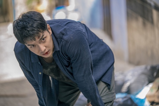 Mouse Konusu ve Oyuncuları - Aksiyon Kore Dizileri - JAZETEL